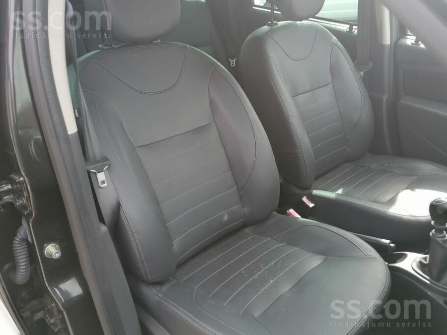 Черный Дачия Duster 2014 в Валмиера, объемом двигателя 1.20 л и пробегом 120 тыс. км за 6750 €, фото 13 на AUTOMOTO.COM.LV