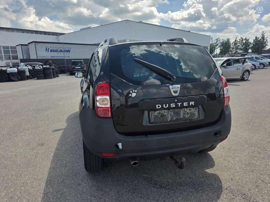 Black Dacia Duster 2014 in Marijampole, with an engine capacity of 1.46 L and mileage of 198 thousand km for 4990 €, photo 8 on AUTOMOTO.COM.LV