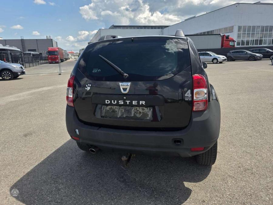 Black Dacia Duster 2014 in Marijampole, with an engine capacity of 1.46 L and mileage of 198 thousand km for 4990 €, photo 9 on AUTOMOTO.COM.LV