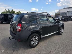 Black Dacia Duster 2014 in Marijampole, with an engine capacity of 1.46 L and mileage of 198 thousand km for 4990 €, photo 11 on AUTOMOTO.COM.LV