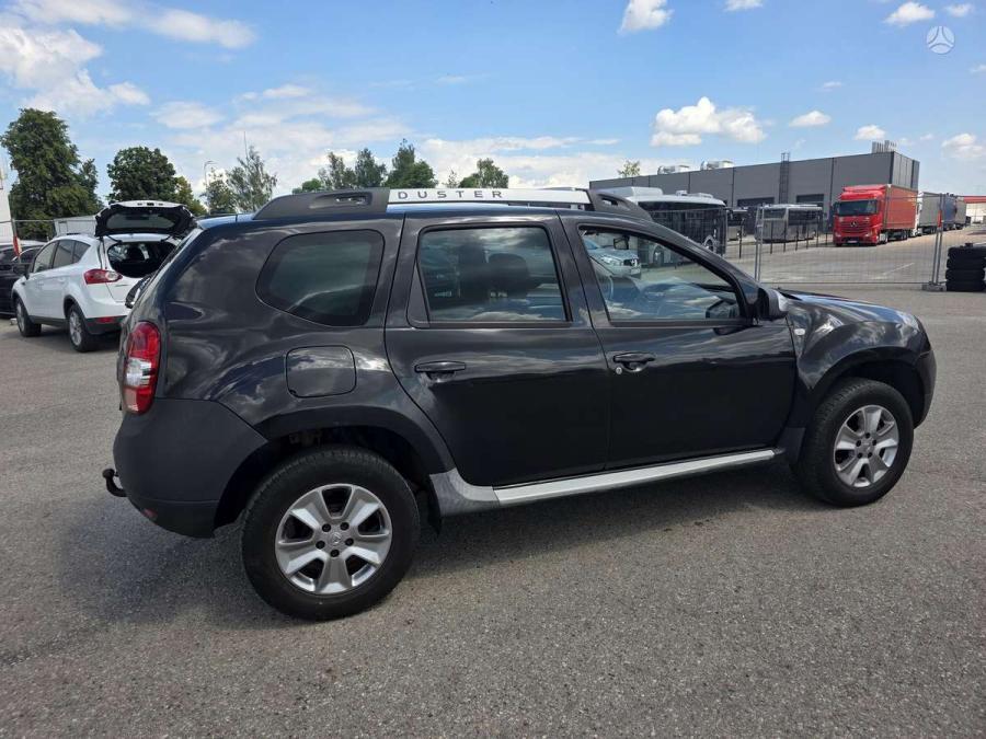 Black Dacia Duster 2014 in Marijampole, with an engine capacity of 1.46 L and mileage of 198 thousand km for 4990 €, photo 12 on AUTOMOTO.COM.LV