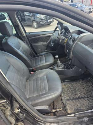 Black Dacia Duster 2014 in Marijampole, with an engine capacity of 1.46 L and mileage of 198 thousand km for 4990 €, photo 18 on AUTOMOTO.COM.LV