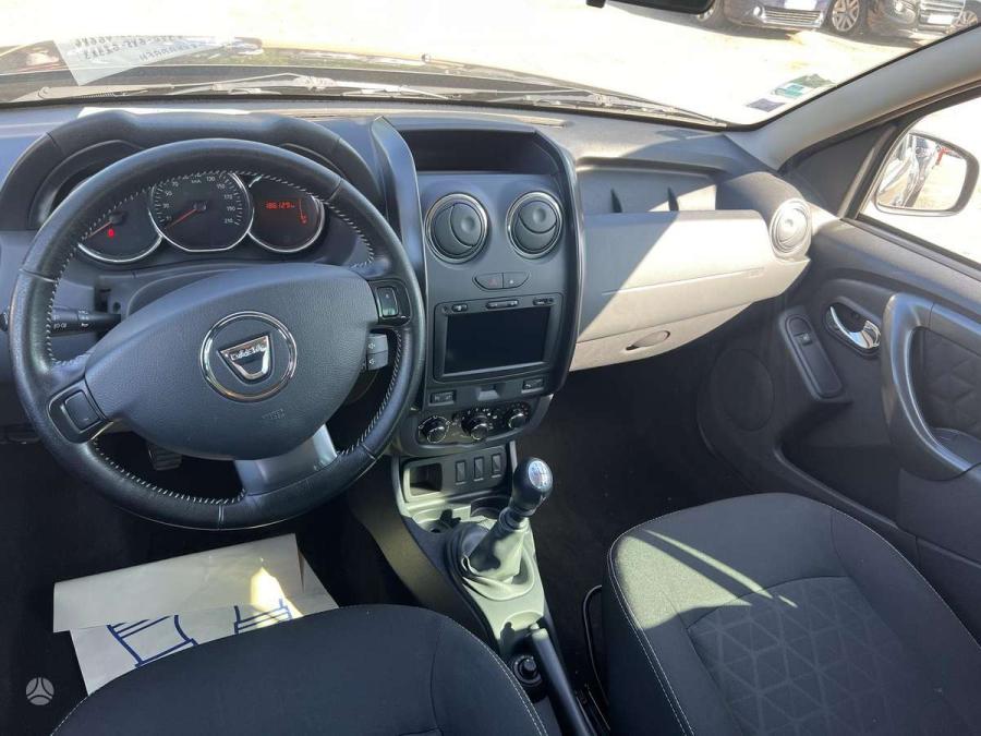 Melns Dacia Duster 2014 Tauragė, ar dzinēja tilpumu 1.46 L un nobraukumu 186 tūkst. km par 5700 €, foto 4 vietnē AUTOMOTO.COM.LV