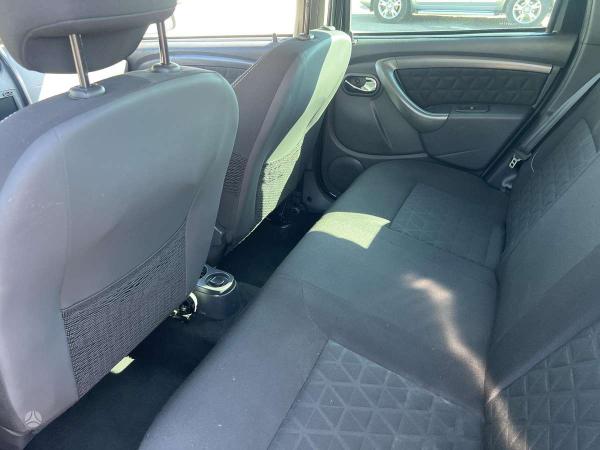 Black Dacia Duster 2014 in Taurage, with an engine capacity of 1.46 L and mileage of 186 thousand km for 5700 €, photo 4 on AUTOMOTO.COM.LV