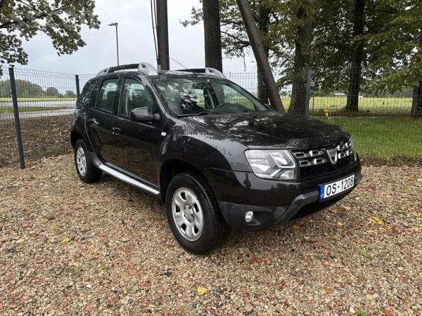 Black Dacia Duster 2014 in Cesis, with an engine capacity of 1.20 L and mileage of 0 thousand km for 6900 €, photo 4 on AUTOMOTO.COM.LV
