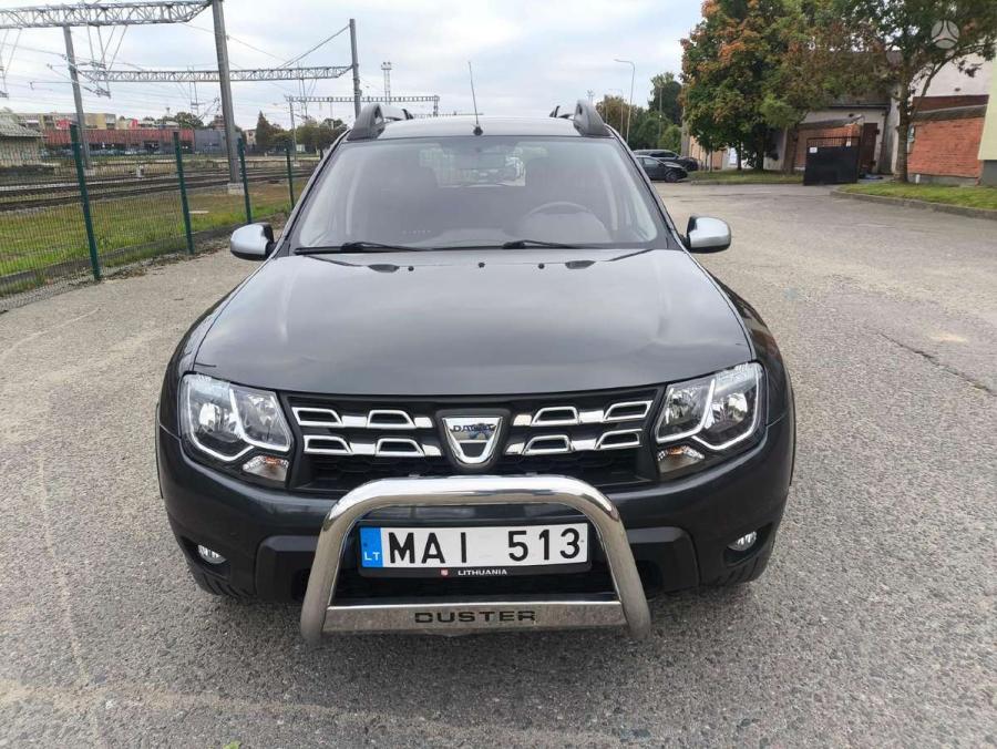 Black Dacia Duster 2015 in Siauliai, with an engine capacity of 1.20 L and mileage of 99 thousand km for 6200 €, photo 2 on AUTOMOTO.COM.LV