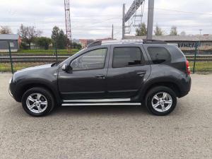 Black Dacia Duster 2015 in Siauliai, with an engine capacity of 1.20 L and mileage of 99 thousand km for 6200 €, photo 8 on AUTOMOTO.COM.LV