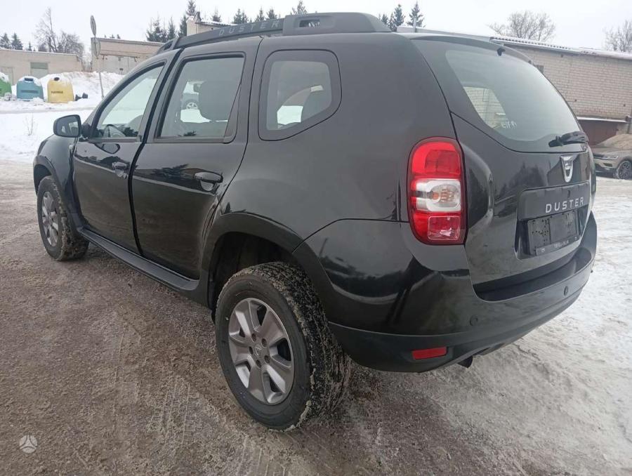 Melns Dacia Duster 2015 Utena, ar dzinēja tilpumu 1.20 L un nobraukumu 119 tūkst. km par 5990 €, foto 5 vietnē AUTOMOTO.COM.LV