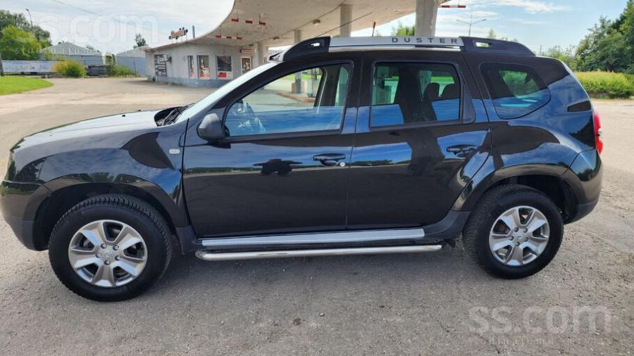 Black Dacia Duster 2015 in Ogre, with an engine capacity of 1.20 L and mileage of 182 thousand km for 5950 €, photo 1 on AUTOMOTO.COM.LV