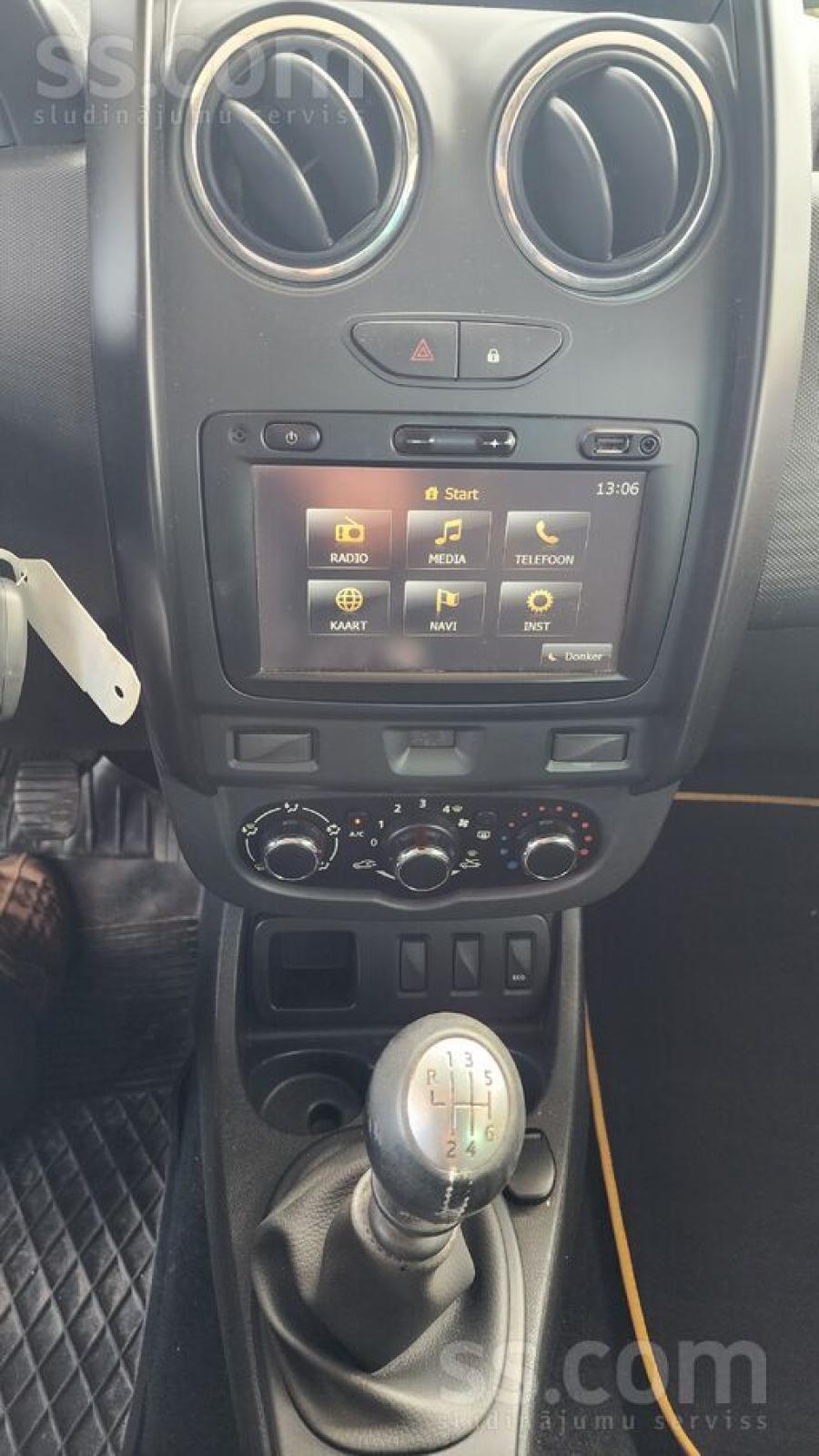 Black Dacia Duster 2015 in Ogre, with an engine capacity of 1.20 L and mileage of 182 thousand km for 5950 €, photo 8 on AUTOMOTO.COM.LV