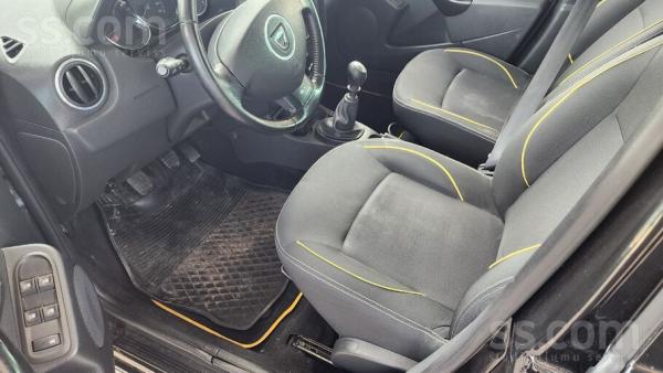 Melns Dacia Duster 2015 Ogre, ar dzinēja tilpumu 1.20 L un nobraukumu 182 tūkst. km par 5950 €, foto 9 vietnē AUTOMOTO.COM.LV