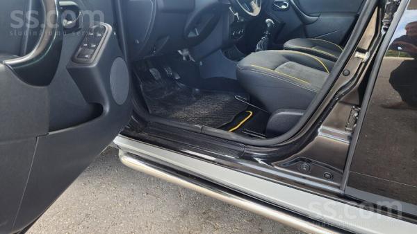 Melns Dacia Duster 2015 Ogre, ar dzinēja tilpumu 1.20 L un nobraukumu 182 tūkst. km par 5950 €, foto 10 vietnē AUTOMOTO.COM.LV