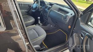 Black Dacia Duster 2015 in Ogre, with an engine capacity of 1.20 L and mileage of 182 thousand km for 5950 €, photo 17 on AUTOMOTO.COM.LV