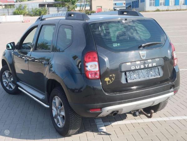 Черный Дачия Duster 2015 в Таураге, объемом двигателя 1.20 л и пробегом 150 тыс. км за 4500 €, фото 3 на AUTOMOTO.COM.LV