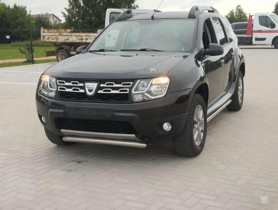 Черный Дачия Duster 2015 в Таураге, объемом двигателя 1.20 л и пробегом 150 тыс. км за 4300 €, фото 1 на AUTOMOTO.COM.LV