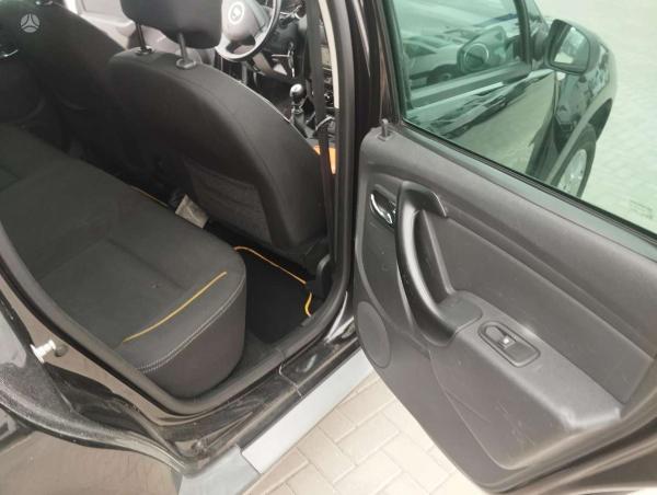 Melns Dacia Duster 2015 Tauragė, ar dzinēja tilpumu 1.20 L un nobraukumu 150 tūkst. km par 4300 €, foto 8 vietnē AUTOMOTO.COM.LV