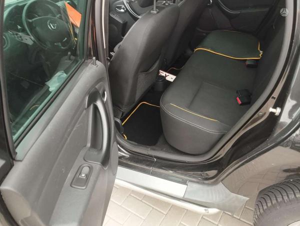 Melns Dacia Duster 2015 Tauragė, ar dzinēja tilpumu 1.20 L un nobraukumu 150 tūkst. km par 4300 €, foto 10 vietnē AUTOMOTO.COM.LV