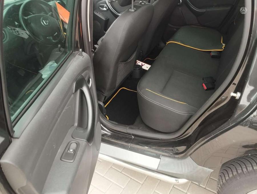 Черный Дачия Duster 2015 в Таураге, объемом двигателя 1.20 л и пробегом 150 тыс. км за 4300 €, фото 11 на AUTOMOTO.COM.LV