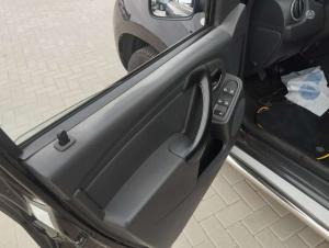 Черный Дачия Duster 2015 в Таураге, объемом двигателя 1.20 л и пробегом 150 тыс. км за 4300 €, фото 12 на AUTOMOTO.COM.LV