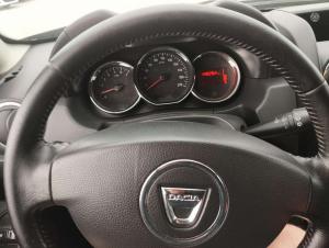 Черный Дачия Duster 2015 в Таураге, объемом двигателя 1.20 л и пробегом 150 тыс. км за 4300 €, фото 15 на AUTOMOTO.COM.LV