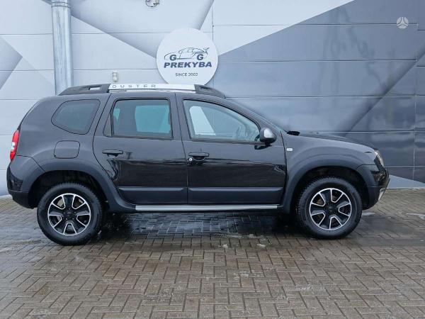 Black Dacia Duster 2016 in Kaunas, with an engine capacity of 1.20 L and mileage of 100 thousand km for 5950 €, photo 5 on AUTOMOTO.COM.LV