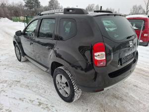 Black Dacia Duster 2016 in Prienai, with an engine capacity of 1.50 L and mileage of 203 thousand km for 5600 €, photo 5 on AUTOMOTO.COM.LV