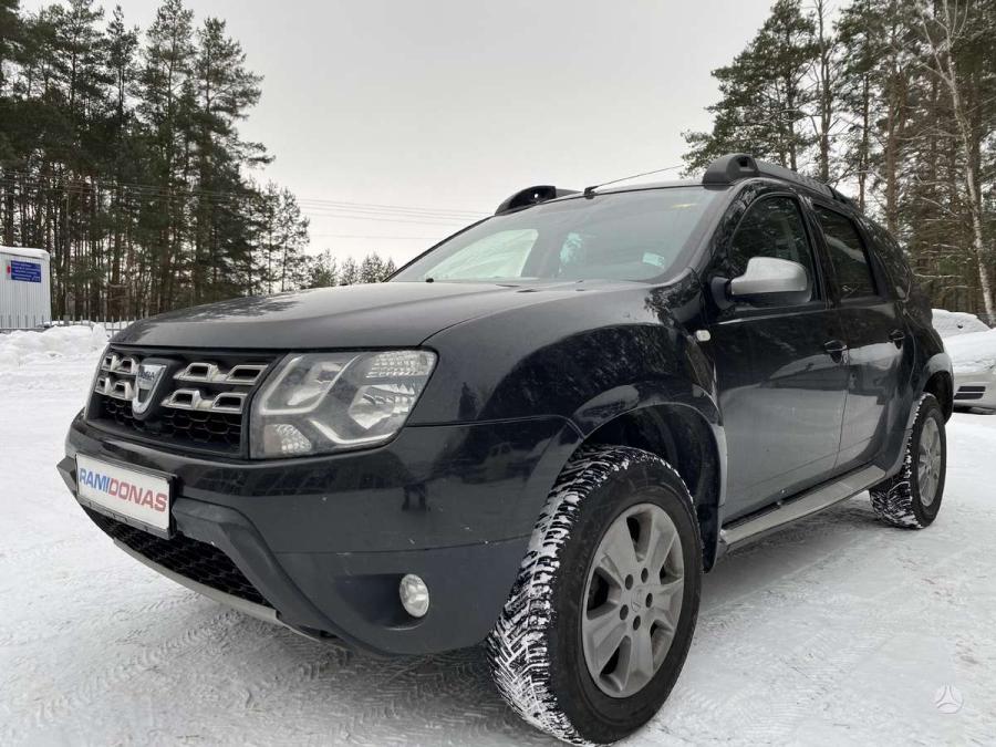 Black Dacia Duster 2016 in Jonava, with an engine capacity of 1.20 L and mileage of 197 thousand km for 3850 €, photo 1 on AUTOMOTO.COM.LV