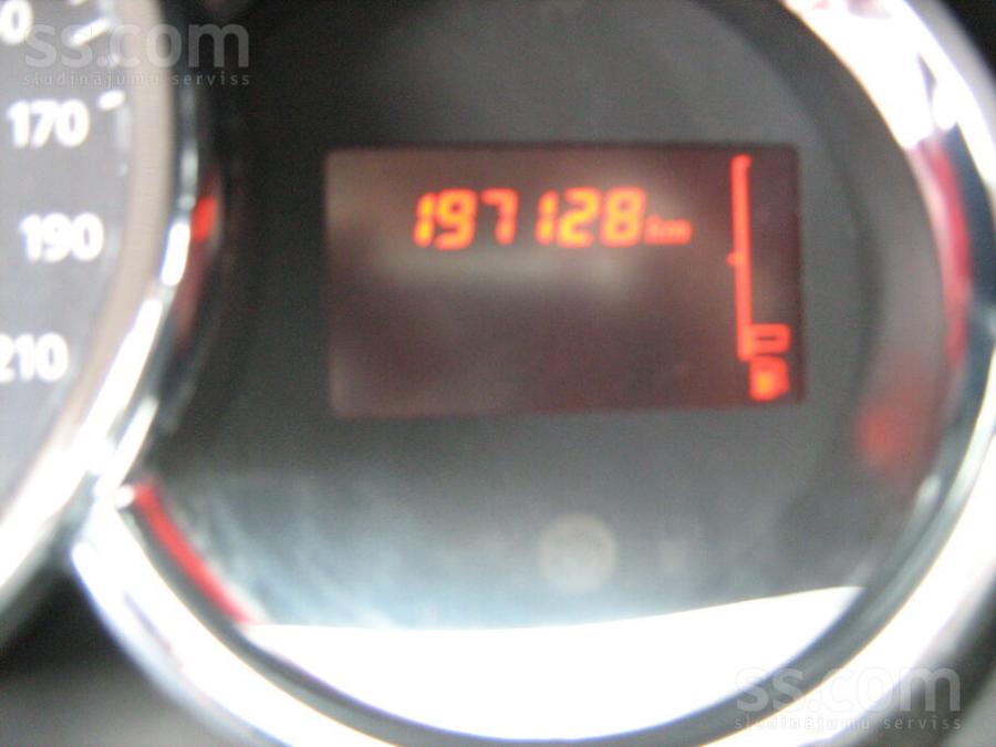 Черный Дачия Duster 2016 в Резекне, объемом двигателя 1.20 л и пробегом 197 тыс. км за 6100 €, фото 9 на AUTOMOTO.COM.LV