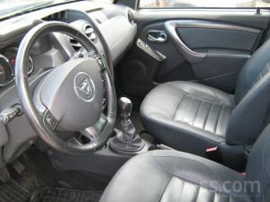 Black Dacia Duster 2016 in Rezekne, with an engine capacity of 1.20 L and mileage of 197 thousand km for 6100 €, photo 8 on AUTOMOTO.COM.LV