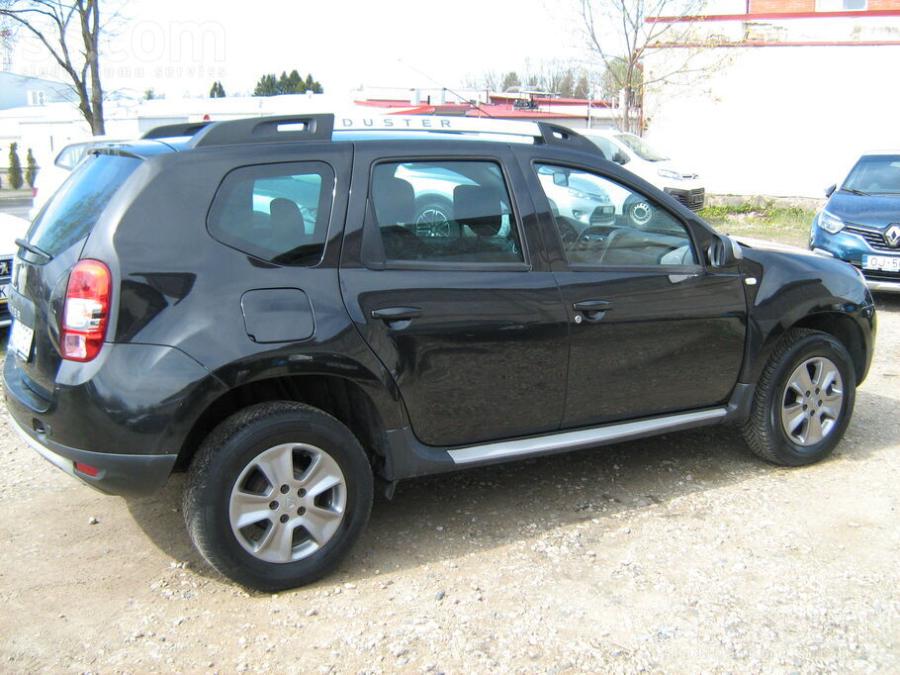 Black Dacia Duster 2016 in Rezekne, with an engine capacity of 1.20 L and mileage of 197 thousand km for 6100 €, photo 5 on AUTOMOTO.COM.LV