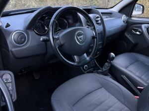 Black Dacia Duster 2016 in Riga, with an engine capacity of 1.20 L and mileage of 130 thousand km for 7990 €, photo 8 on AUTOMOTO.COM.LV