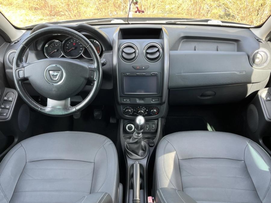 Black Dacia Duster 2016 in Riga, with an engine capacity of 1.20 L and mileage of 130 thousand km for 7990 €, photo 10 on AUTOMOTO.COM.LV