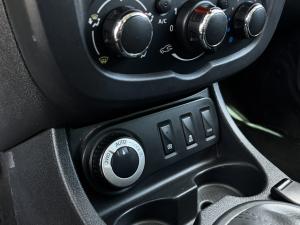 Black Dacia Duster 2016 in Riga, with an engine capacity of 1.20 L and mileage of 130 thousand km for 7990 €, photo 15 on AUTOMOTO.COM.LV