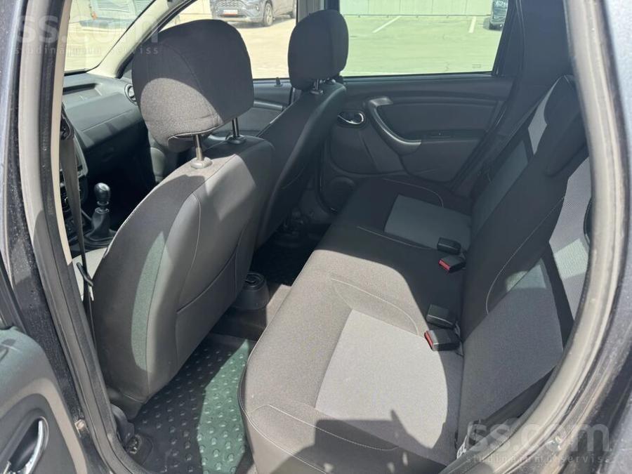 Melns Dacia Duster 2016 Rīga, ar dzinēja tilpumu 1.50 L un nobraukumu 120 tūkst. km par 7300 €, foto 11 vietnē AUTOMOTO.COM.LV