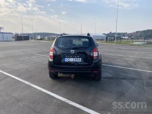 Black Dacia Duster 2017 in Riga, with an engine capacity of 1.50 L and mileage of 274 thousand km for 11575 €, photo 5 on AUTOMOTO.COM.LV