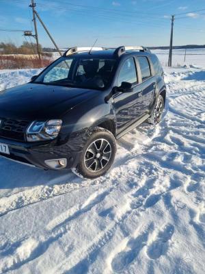 Black Dacia Duster 2017 in Siauliai, with an engine capacity of 1.20 L and mileage of 72 thousand km for 9700 €, photo  on AUTOMOTO.COM.LV