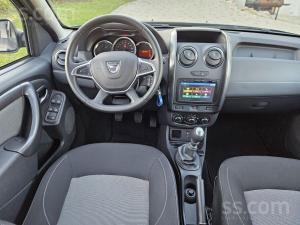 Melns Dacia Duster 2017 Ogre, ar dzinēja tilpumu 1.50 L un nobraukumu 6 tūkst. km par 11600 €, foto 12 vietnē AUTOMOTO.COM.LV