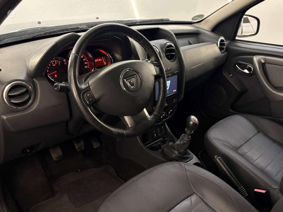 Melns Dacia Duster 2017 Marijampole, ar dzinēja tilpumu 1.20 L un nobraukumu 94 tūkst. km par 7999 €, foto 3 vietnē AUTOMOTO.COM.LV