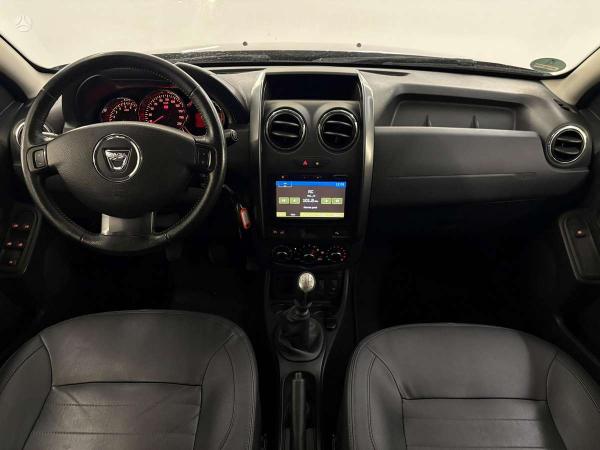 Black Dacia Duster 2017 in Marijampole, with an engine capacity of 1.20 L and mileage of 94 thousand km for 7999 €, photo 3 on AUTOMOTO.COM.LV