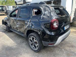 Black Dacia Duster 2017 in Taurage, with an engine capacity of 0.00 L and mileage of 140 thousand km for 3800 €, photo 5 on AUTOMOTO.COM.LV