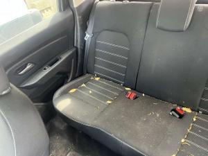 Black Dacia Duster 2017 in Taurage, with an engine capacity of 0.00 L and mileage of 140 thousand km for 3800 €, photo 7 on AUTOMOTO.COM.LV