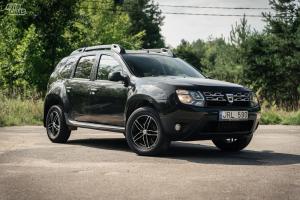 Black Dacia Duster 2017 in Vilnius, with an engine capacity of 1.50 L and mileage of 227 thousand km for 8500 €, photo  on AUTOMOTO.COM.LV
