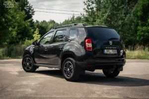 Black Dacia Duster 2017 in Vilnius, with an engine capacity of 1.50 L and mileage of 227 thousand km for 8500 €, photo 7 on AUTOMOTO.COM.LV