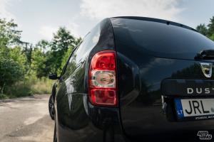 Black Dacia Duster 2017 in Vilnius, with an engine capacity of 1.50 L and mileage of 227 thousand km for 8500 €, photo 8 on AUTOMOTO.COM.LV