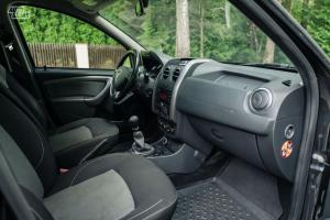 Black Dacia Duster 2017 in Vilnius, with an engine capacity of 1.50 L and mileage of 227 thousand km for 8500 €, photo 19 on AUTOMOTO.COM.LV