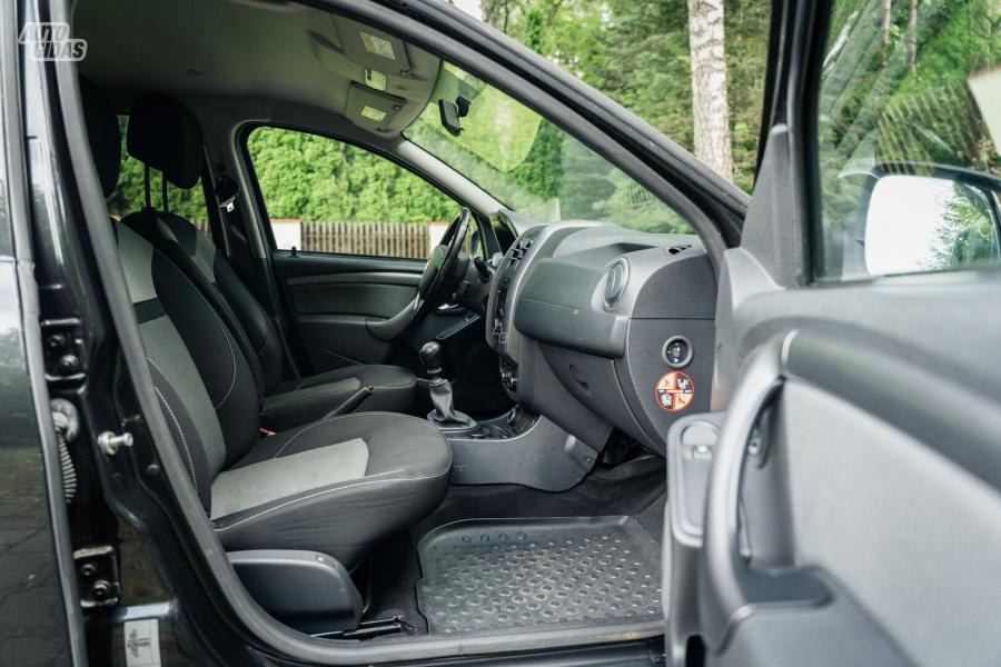 Black Dacia Duster 2017 in Vilnius, with an engine capacity of 1.50 L and mileage of 227 thousand km for 8500 €, photo 20 on AUTOMOTO.COM.LV
