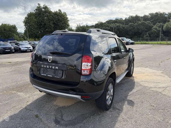 Black Dacia Duster 2017 in Taurage, with an engine capacity of 1.46 L and mileage of 168 thousand km for 5700 €, photo 5 on AUTOMOTO.COM.LV