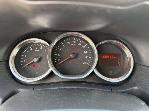Black Dacia Duster 2017 in Taurage, with an engine capacity of 1.46 L and mileage of 168 thousand km for 5700 €, photo 8 on AUTOMOTO.COM.LV