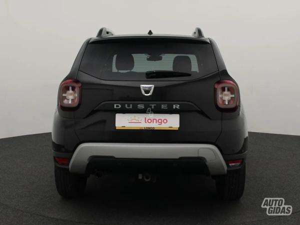 Black Dacia Duster 2018 in Vilnius, with an engine capacity of 1.20 L and mileage of 105 thousand km for 9699 €, photo 5 on AUTOMOTO.COM.LV