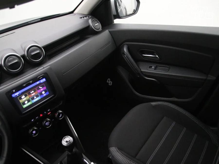 Black Dacia Duster 2018 in Vilnius, with an engine capacity of 1.20 L and mileage of 105 thousand km for 9699 €, photo 22 on AUTOMOTO.COM.LV